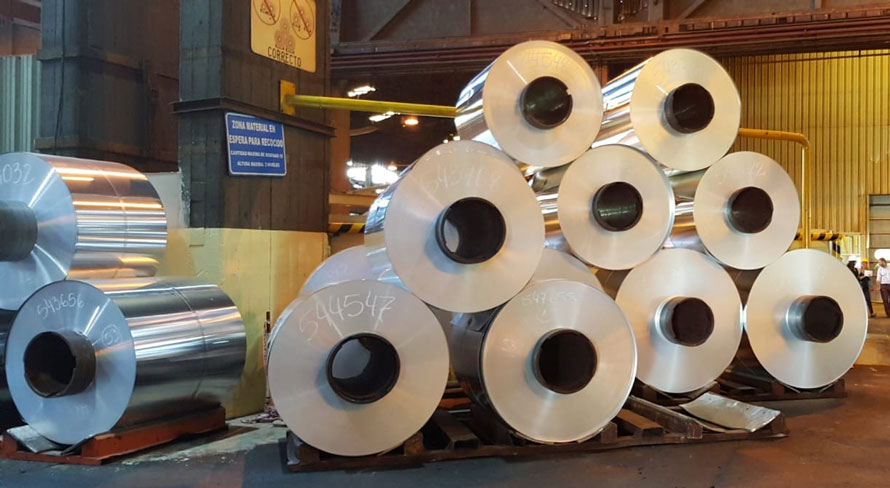 Chapas y rollos lisos﻿ - Sannella | Solidez y compromiso